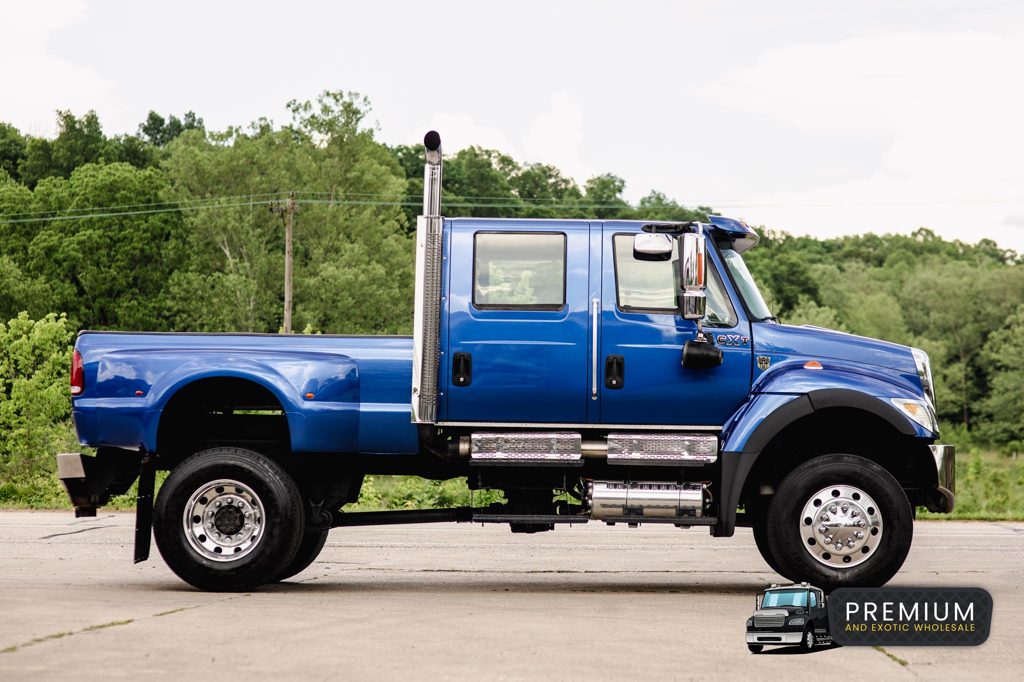 Custom International Cxt