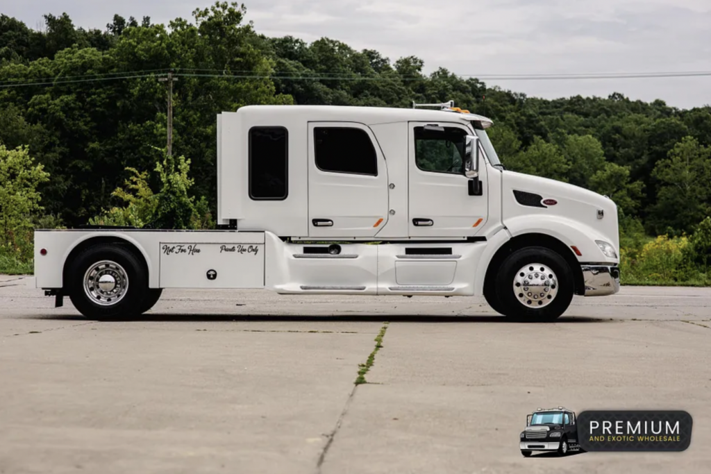 2019 PETERBILT 579 SCHWALBE STRETCH - Premium And Exotic Wholesale